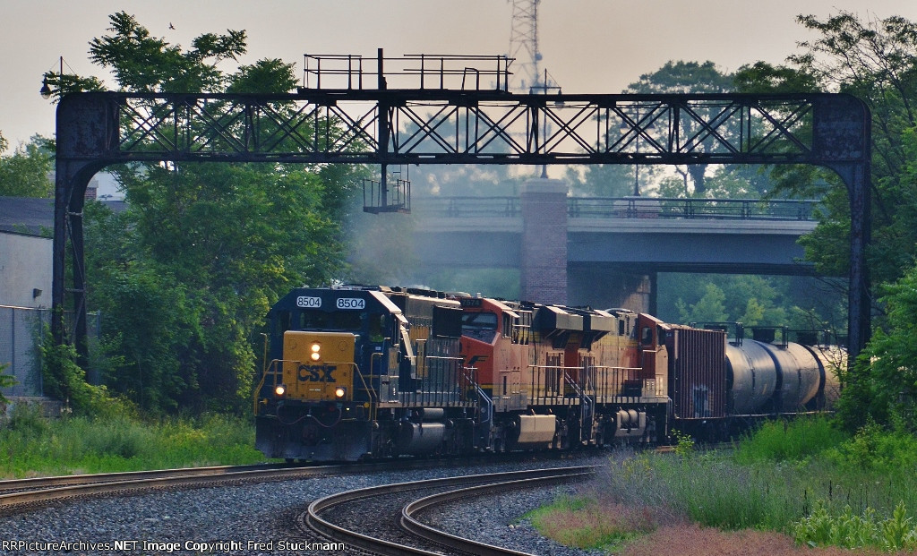 CSX 8504